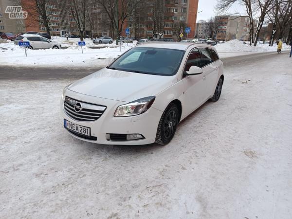 Balts Opel Insignia 2013 Klaipėda, ar dzinēja tilpumu 1.40 L un nobraukumu 300 tūkst. km par 2999 €, foto 1 vietnē AUTOMOTO.COM.LV