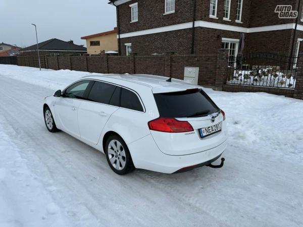 Balts Opel Insignia 2013 Klaipėda, ar dzinēja tilpumu 1.40 L un nobraukumu 300 tūkst. km par 2250 €, foto 4 vietnē AUTOMOTO.COM.LV