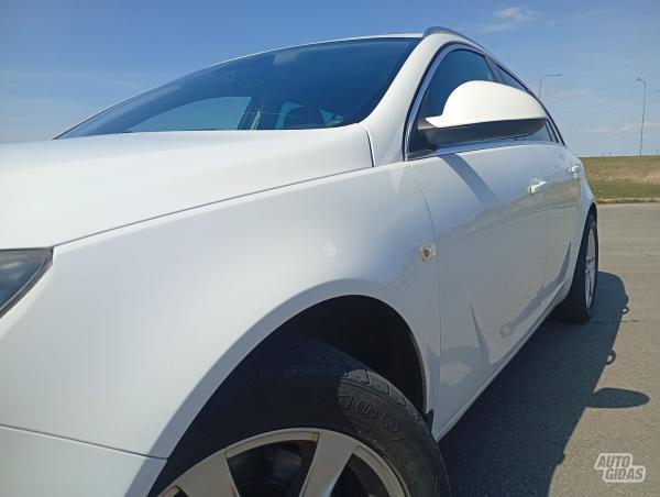 Balts Opel Insignia 2013 Viļņa, ar dzinēja tilpumu 2.00 L un nobraukumu 325 tūkst. km par 3300 €, foto 9 vietnē AUTOMOTO.COM.LV