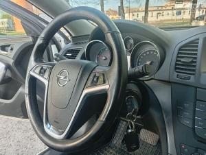White Opel Insignia 2013 in Vilnius, with an engine capacity of 2.00 L and mileage of 325 thousand km for 3700 €, photo 28 on AUTOMOTO.COM.LV