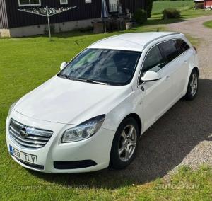 White Opel Insignia 2013 in Tallinn, with an engine capacity of 2.00 L and mileage of 0 thousand km for 3500 €, photo 6 on AUTOMOTO.COM.LV