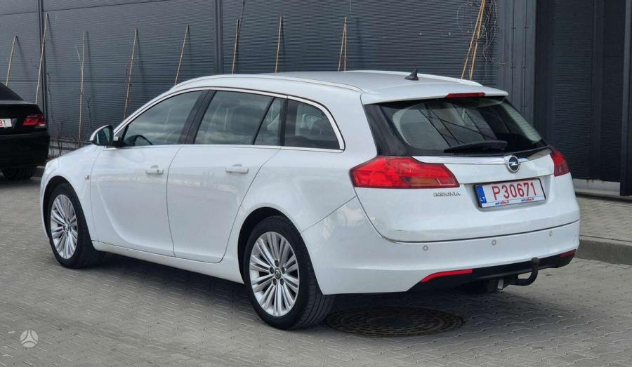 Balts Opel Insignia 2013 Viļņa, ar dzinēja tilpumu 1.40 L un nobraukumu 188 tūkst. km par 3500 €, foto 6 vietnē AUTOMOTO.COM.LV