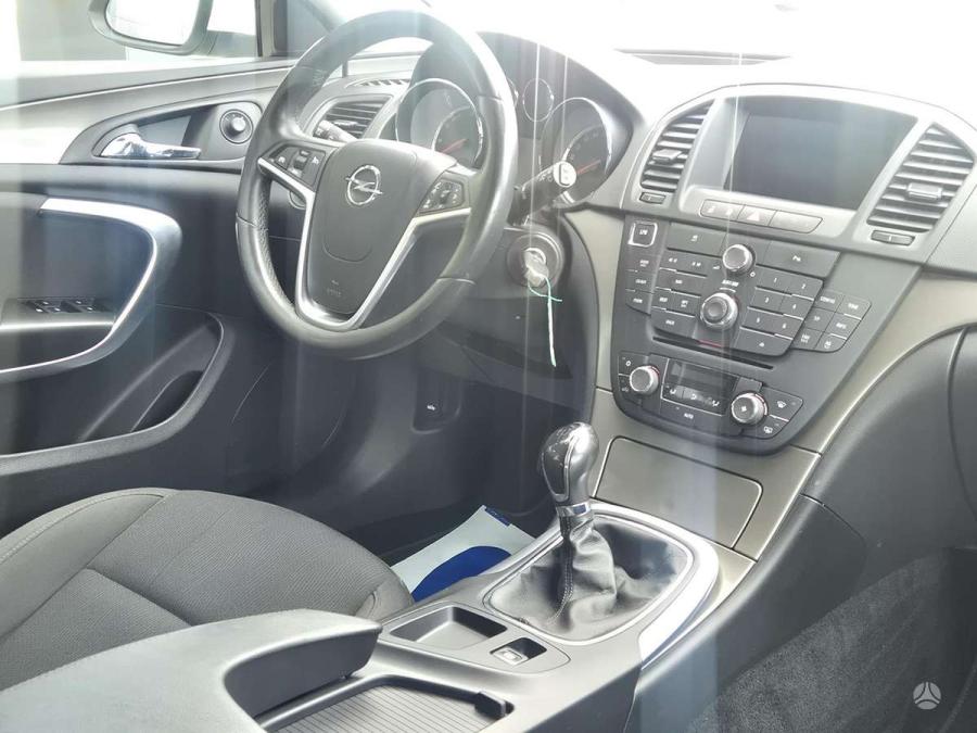 Balts Opel Insignia 2013 Viļņa, ar dzinēja tilpumu 1.40 L un nobraukumu 188 tūkst. km par 3500 €, foto 8 vietnē AUTOMOTO.COM.LV