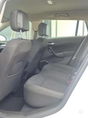 Balts Opel Insignia 2013 Viļņa, ar dzinēja tilpumu 1.40 L un nobraukumu 188 tūkst. km par 3500 €, foto 11 vietnē AUTOMOTO.COM.LV