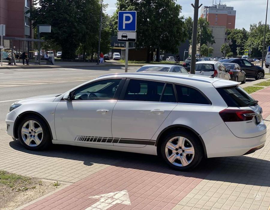 Balts Opel Insignia 2013 Marijampole, ar dzinēja tilpumu 1.96 L un nobraukumu 262 tūkst. km par 4999 €, foto 6 vietnē AUTOMOTO.COM.LV
