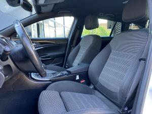 Balts Opel Insignia 2013 Marijampole, ar dzinēja tilpumu 1.96 L un nobraukumu 262 tūkst. km par 4999 €, foto 22 vietnē AUTOMOTO.COM.LV