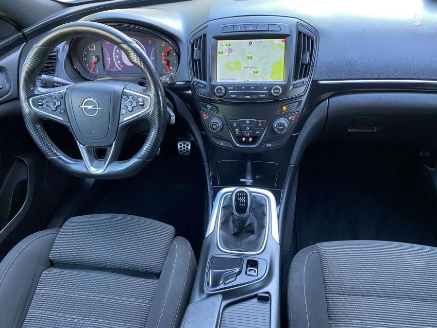 Balts Opel Insignia 2013 Marijampole, ar dzinēja tilpumu 1.96 L un nobraukumu 262 tūkst. km par 4999 €, foto 24 vietnē AUTOMOTO.COM.LV