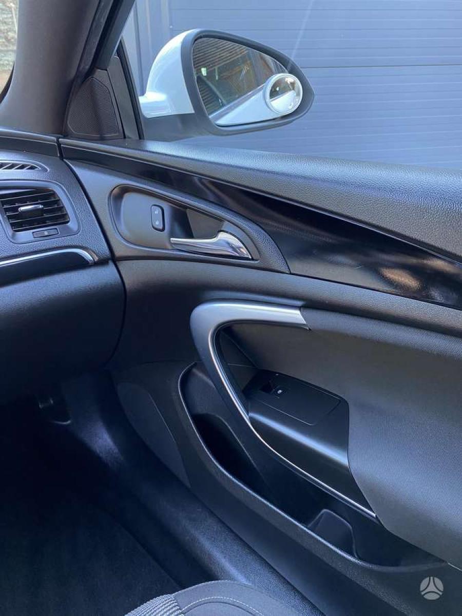 Balts Opel Insignia 2013 Marijampole, ar dzinēja tilpumu 1.96 L un nobraukumu 262 tūkst. km par 4999 €, foto 32 vietnē AUTOMOTO.COM.LV
