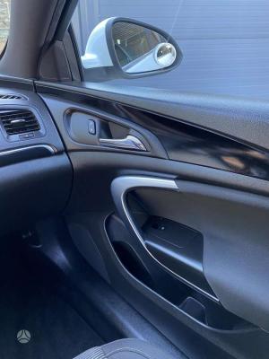 Balts Opel Insignia 2013 Marijampole, ar dzinēja tilpumu 1.96 L un nobraukumu 262 tūkst. km par 4950 €, foto 24 vietnē AUTOMOTO.COM.LV