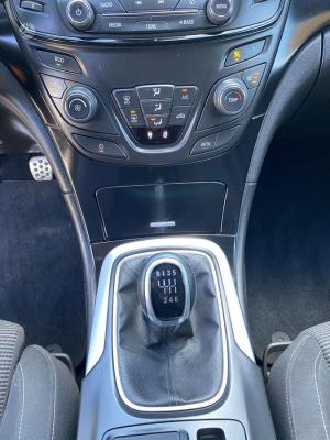 Balts Opel Insignia 2013 Marijampole, ar dzinēja tilpumu 1.96 L un nobraukumu 262 tūkst. km par 4950 €, foto 39 vietnē AUTOMOTO.COM.LV