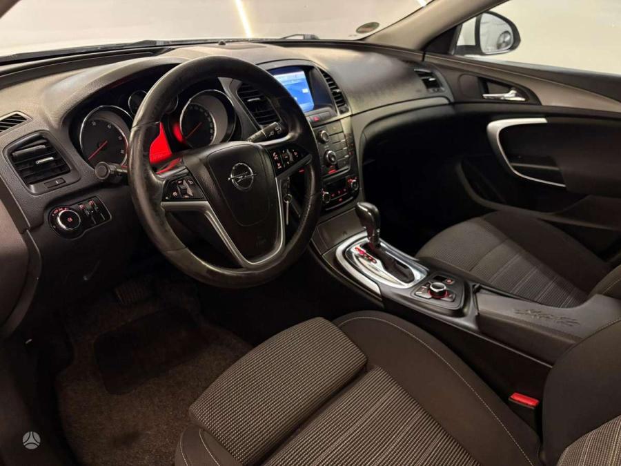 Balts Opel Insignia 2013 Marijampole, ar dzinēja tilpumu 1.96 L un nobraukumu 328 tūkst. km par 2750 €, foto 3 vietnē AUTOMOTO.COM.LV