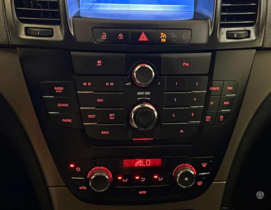 Balts Opel Insignia 2013 Marijampole, ar dzinēja tilpumu 1.96 L un nobraukumu 328 tūkst. km par 2750 €, foto 9 vietnē AUTOMOTO.COM.LV