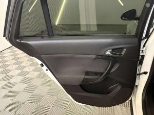 Balts Opel Insignia 2013 Marijampole, ar dzinēja tilpumu 1.96 L un nobraukumu 328 tūkst. km par 2750 €, foto 23 vietnē AUTOMOTO.COM.LV