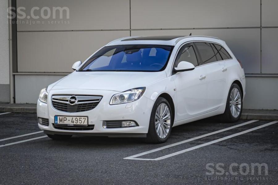 Balts Opel Insignia 2013 Rīga, ar dzinēja tilpumu 2.00 L un nobraukumu 268 tūkst. km par 5490 €, foto 1 vietnē AUTOMOTO.COM.LV