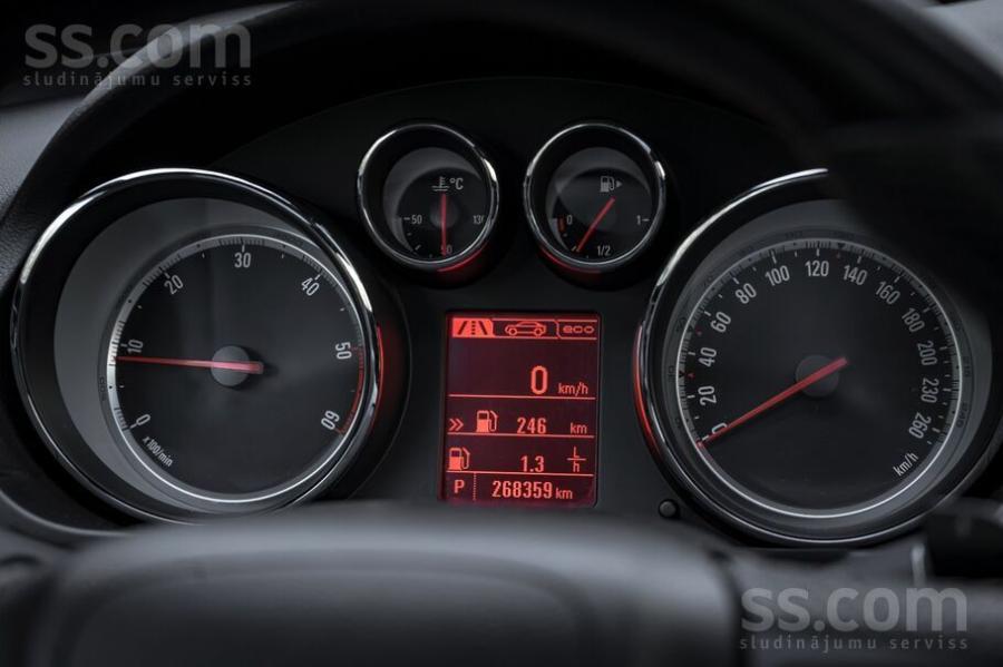 Balts Opel Insignia 2013 Rīga, ar dzinēja tilpumu 2.00 L un nobraukumu 268 tūkst. km par 5490 €, foto 17 vietnē AUTOMOTO.COM.LV