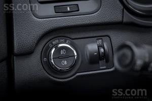 Balts Opel Insignia 2013 Rīga, ar dzinēja tilpumu 2.00 L un nobraukumu 268 tūkst. km par 5490 €, foto 29 vietnē AUTOMOTO.COM.LV