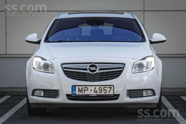 Balts Opel Insignia 2013 Rīga, ar dzinēja tilpumu 2.00 L un nobraukumu 268 tūkst. km par 5490 €, foto 3 vietnē AUTOMOTO.COM.LV