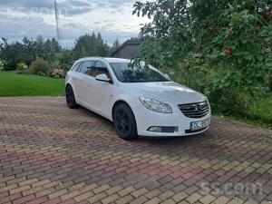 Balts Opel Insignia 2013 Cēsis, ar dzinēja tilpumu 2.00 L un nobraukumu 302 tūkst. km par 4000 €, foto 4 vietnē AUTOMOTO.COM.LV