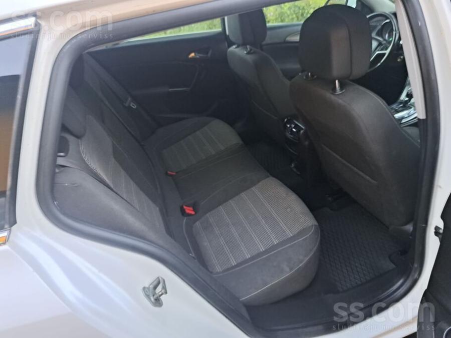 Balts Opel Insignia 2013 Cēsis, ar dzinēja tilpumu 2.00 L un nobraukumu 302 tūkst. km par 4000 €, foto 7 vietnē AUTOMOTO.COM.LV