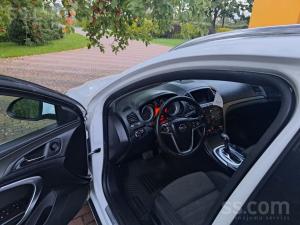 Balts Opel Insignia 2013 Cēsis, ar dzinēja tilpumu 2.00 L un nobraukumu 302 tūkst. km par 4000 €, foto 8 vietnē AUTOMOTO.COM.LV