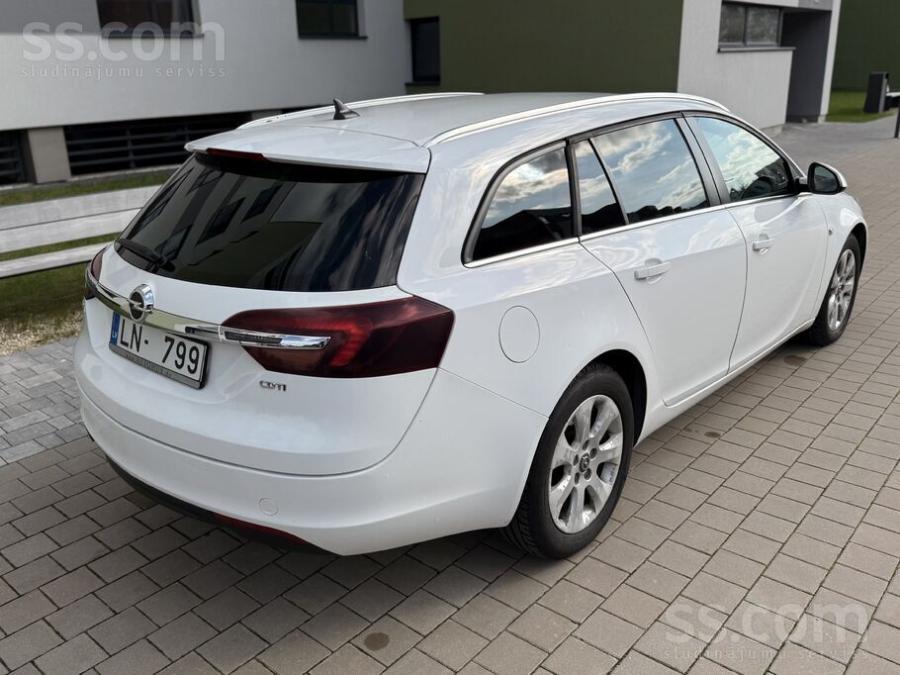 Balts Opel Insignia 2014 Rīga, ar dzinēja tilpumu 2.00 L un nobraukumu 280 tūkst. km par 4500 €, foto 3 vietnē AUTOMOTO.COM.LV