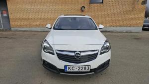 Белый Опель Инсигния 2014 в Рига, объемом двигателя 2.00 л и пробегом 190 тыс. км за 7950 €, фото 3 на AUTOMOTO.COM.LV