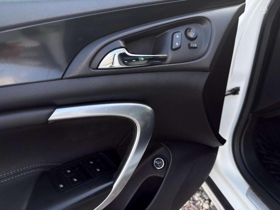 Balts Opel Insignia 2014 Kauņa, ar dzinēja tilpumu 2.00 L un nobraukumu 251 tūkst. km par 5999 €, foto 15 vietnē AUTOMOTO.COM.LV
