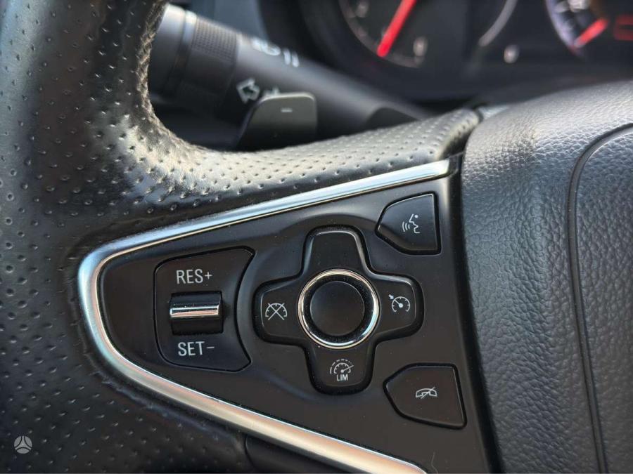 Balts Opel Insignia 2014 Kauņa, ar dzinēja tilpumu 2.00 L un nobraukumu 251 tūkst. km par 5999 €, foto 19 vietnē AUTOMOTO.COM.LV