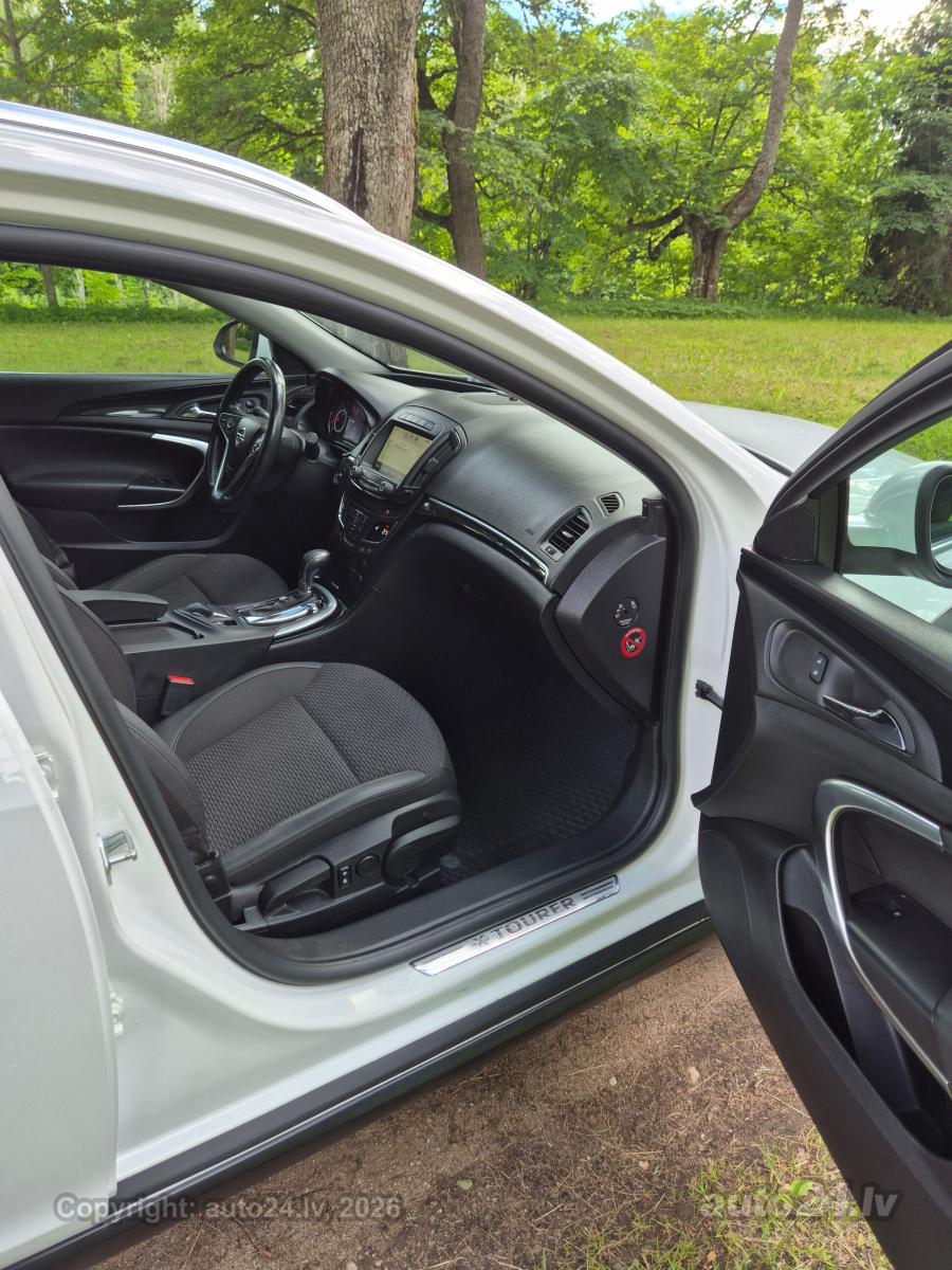 Balts Opel Insignia 2014 Tallina, ar dzinēja tilpumu 2.00 L un nobraukumu 239 tūkst. km par 6900 €, foto 8 vietnē AUTOMOTO.COM.LV