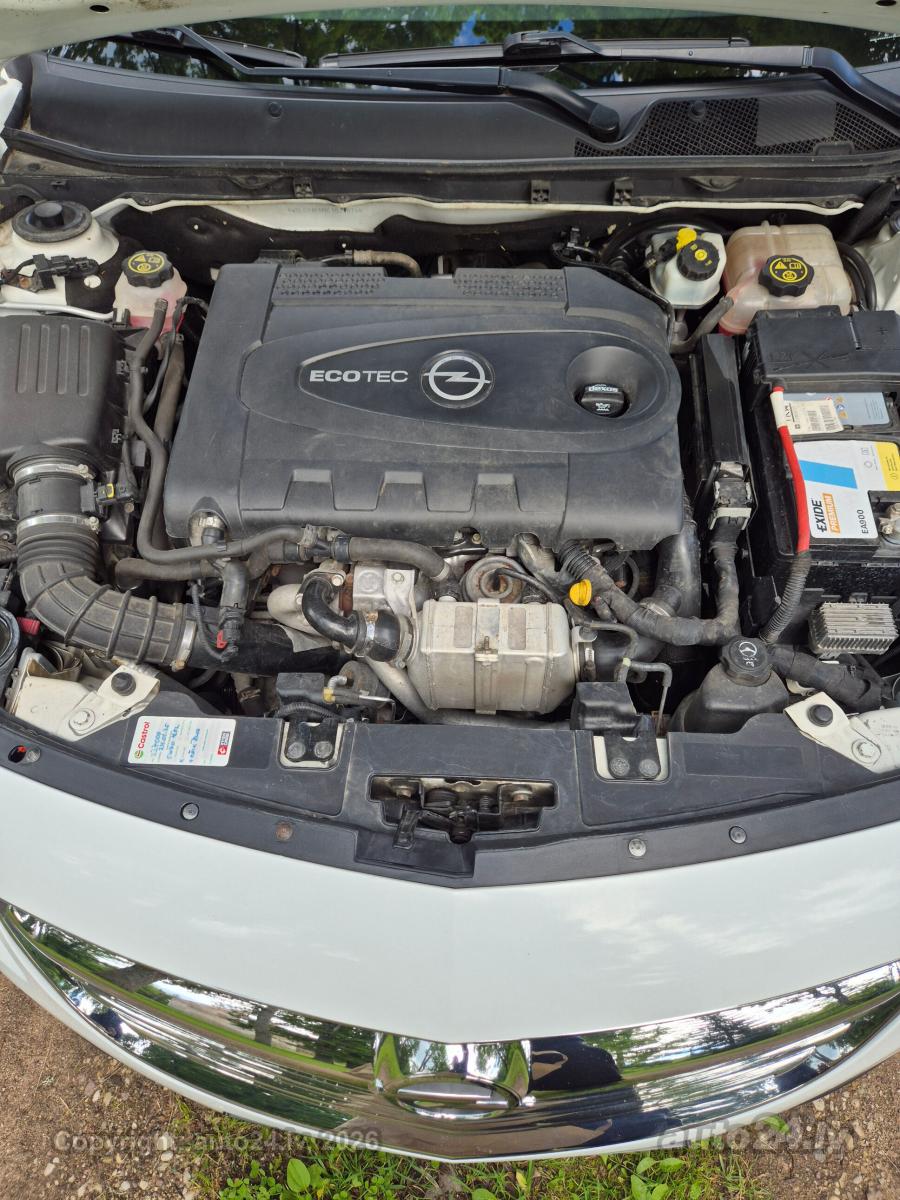 Balts Opel Insignia 2014 Tallina, ar dzinēja tilpumu 2.00 L un nobraukumu 239 tūkst. km par 6900 €, foto 15 vietnē AUTOMOTO.COM.LV