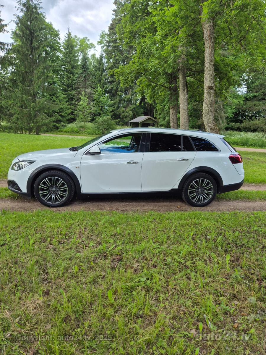 Balts Opel Insignia 2014 Tallina, ar dzinēja tilpumu 2.00 L un nobraukumu 239 tūkst. km par 6900 €, foto 16 vietnē AUTOMOTO.COM.LV