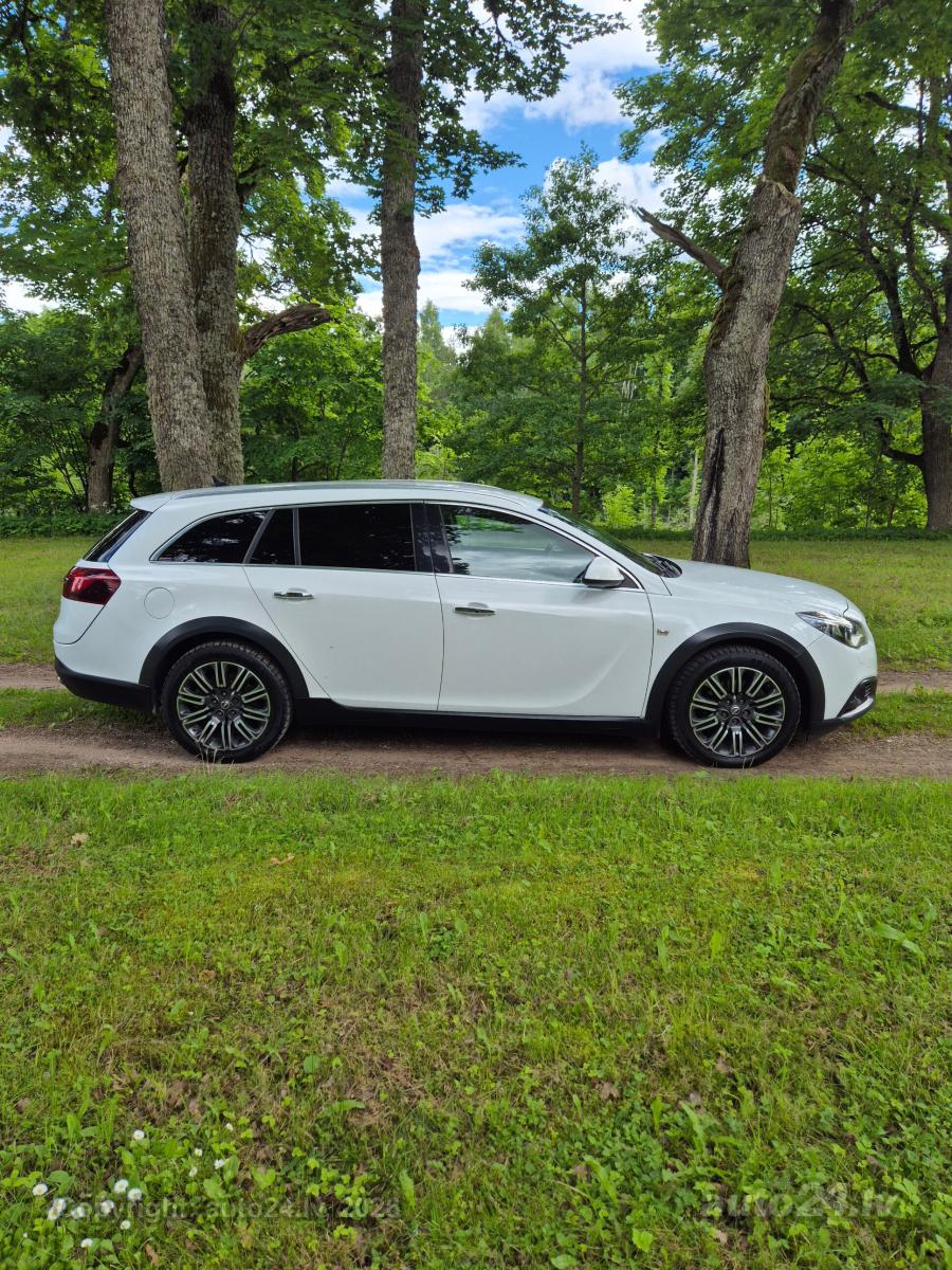 Balts Opel Insignia 2014 Tallina, ar dzinēja tilpumu 2.00 L un nobraukumu 239 tūkst. km par 6900 €, foto 17 vietnē AUTOMOTO.COM.LV