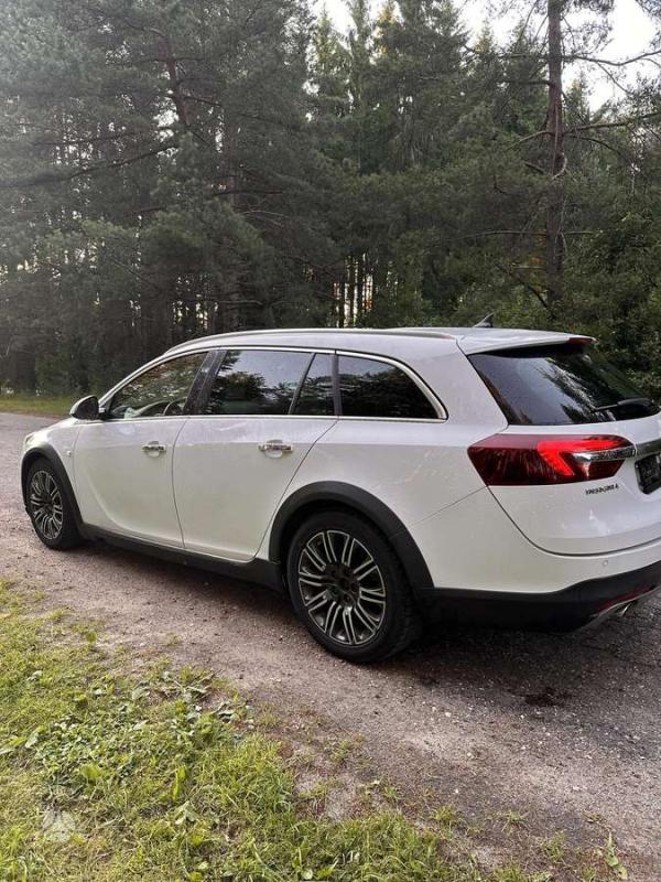 Balts Opel Insignia 2014 Viļņa, ar dzinēja tilpumu 2.00 L un nobraukumu 290 tūkst. km par 2900 €, foto 5 vietnē AUTOMOTO.COM.LV