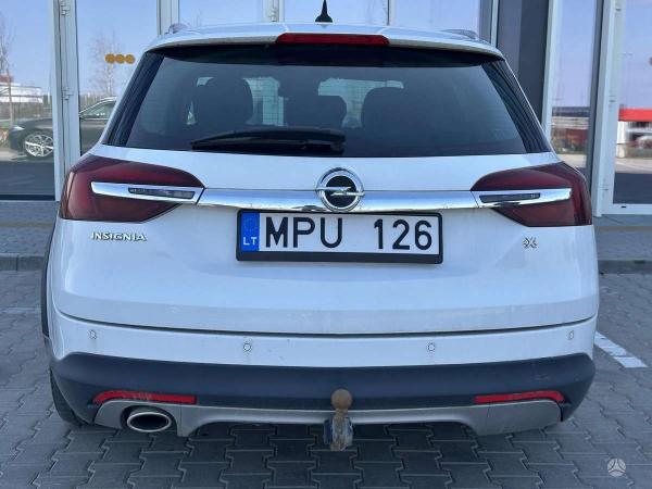 Balts Opel Insignia 2014 Viļņa, ar dzinēja tilpumu 1.96 L un nobraukumu 317 tūkst. km par 4500 €, foto 5 vietnē AUTOMOTO.COM.LV
