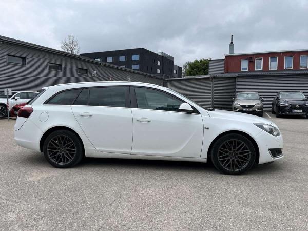 Balts Opel Insignia 2014 Viļņa, ar dzinēja tilpumu 1.96 L un nobraukumu 360 tūkst. km par 3500 €, foto 5 vietnē AUTOMOTO.COM.LV