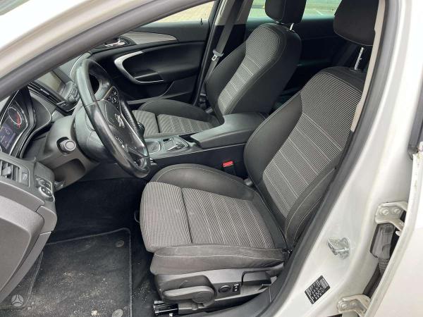 Balts Opel Insignia 2014 Viļņa, ar dzinēja tilpumu 1.96 L un nobraukumu 360 tūkst. km par 3500 €, foto 8 vietnē AUTOMOTO.COM.LV