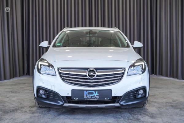 White Opel Insignia 2014 in Marijampole, with an engine capacity of 1.96 L and mileage of 218 thousand km for 5450 €, photo 3 on AUTOMOTO.COM.LV