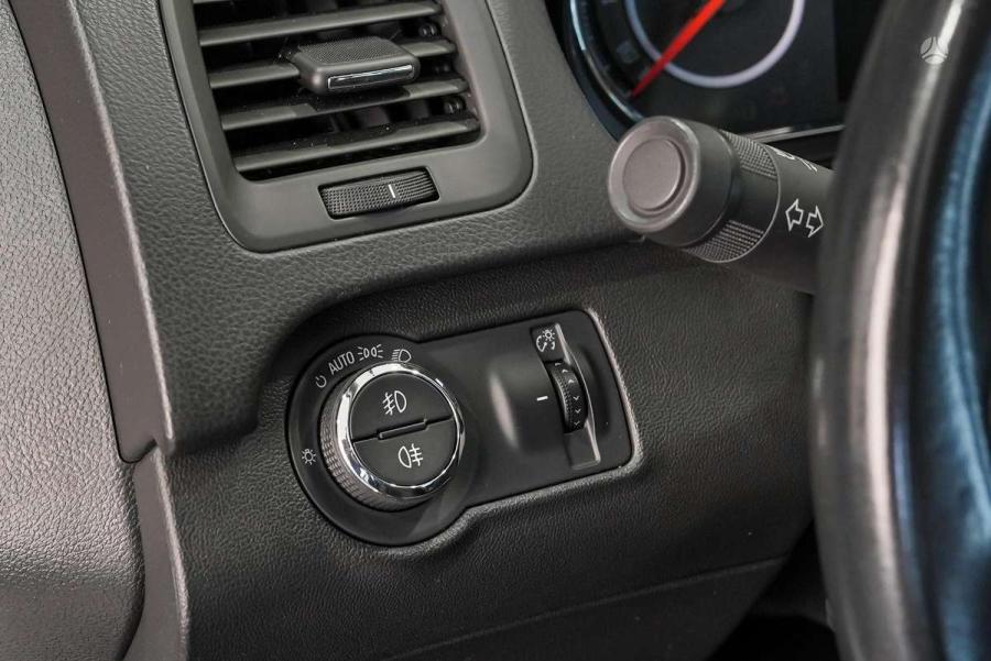 Balts Opel Insignia 2014 Marijampole, ar dzinēja tilpumu 1.96 L un nobraukumu 218 tūkst. km par 5450 €, foto 25 vietnē AUTOMOTO.COM.LV
