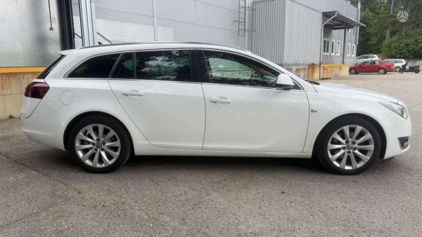 Balts Opel Insignia 2014 Viļņa, ar dzinēja tilpumu 1.96 L un nobraukumu 250 tūkst. km par 5700 €, foto 7 vietnē AUTOMOTO.COM.LV