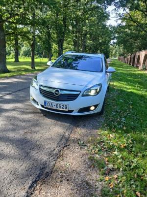Balts Opel Insignia 2014 Jelgava, ar dzinēja tilpumu 2.00 L un nobraukumu 282 tūkst. km par 5900 €, foto  vietnē AUTOMOTO.COM.LV