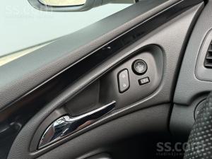 White Opel Insignia 2014 in Tukums, with an engine capacity of 2.00 L and mileage of 225 thousand km for 6999 €, photo 17 on AUTOMOTO.COM.LV