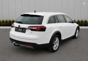 White Opel Insignia 2014 in Marijampole, with an engine capacity of 1.96 L and mileage of 219 thousand km for 4950 €, photo 5 on AUTOMOTO.COM.LV