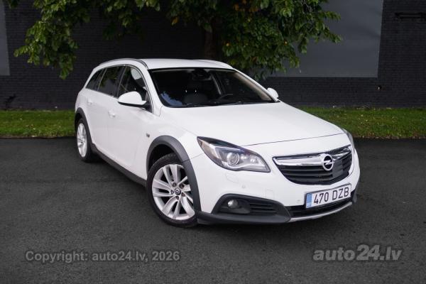 White Opel Insignia 2014 in Tallinn, with an engine capacity of 2.00 L and mileage of 221 thousand km for 5990 €, photo 1 on AUTOMOTO.COM.LV