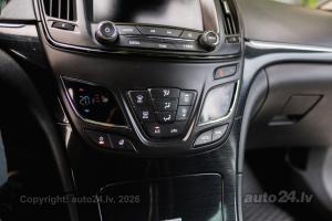 White Opel Insignia 2014 in Tallinn, with an engine capacity of 2.00 L and mileage of 221 thousand km for 5990 €, photo 23 on AUTOMOTO.COM.LV