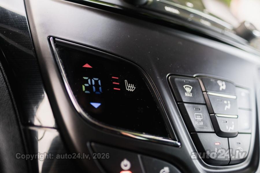 White Opel Insignia 2014 in Tallinn, with an engine capacity of 2.00 L and mileage of 221 thousand km for 5990 €, photo 25 on AUTOMOTO.COM.LV