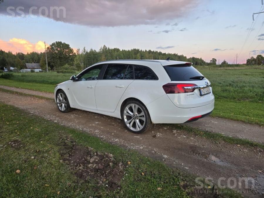 Balts Opel Insignia 2014 Kuldīga, ar dzinēja tilpumu 2.00 L un nobraukumu 349 tūkst. km par 4200 €, foto 5 vietnē AUTOMOTO.COM.LV
