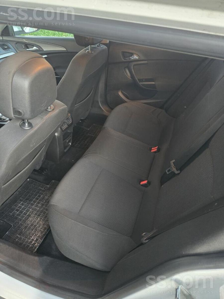 Balts Opel Insignia 2014 Kuldīga, ar dzinēja tilpumu 2.00 L un nobraukumu 349 tūkst. km par 4200 €, foto 7 vietnē AUTOMOTO.COM.LV