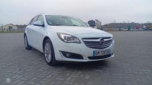 White Opel Insignia 2015 in Taurage, with an engine capacity of 1.96 L and mileage of 240 thousand km for 5200 €, photo 2 on AUTOMOTO.COM.LV