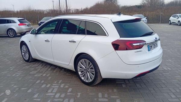 Balts Opel Insignia 2015 Tauragė, ar dzinēja tilpumu 1.96 L un nobraukumu 240 tūkst. km par 5200 €, foto 5 vietnē AUTOMOTO.COM.LV