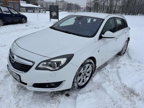 White Opel Insignia 2015 in Kaunas, with an engine capacity of 1.60 L and mileage of 291 thousand km for 4900 €, photo 2 on AUTOMOTO.COM.LV